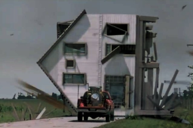 The 10 Most Terrifying Scenes in Disaster Movies | Photos | Hollywood.com